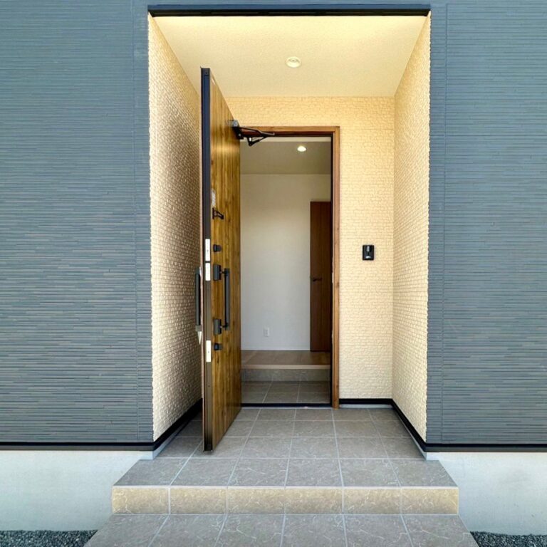 福山市草戸町 K様邸木目が映え4LDKのお家 - DASHホーム（ダッシュホーム）｜広島・福山市のローコスト住宅専門店 ｜新築・ローコスト住宅・中古住宅